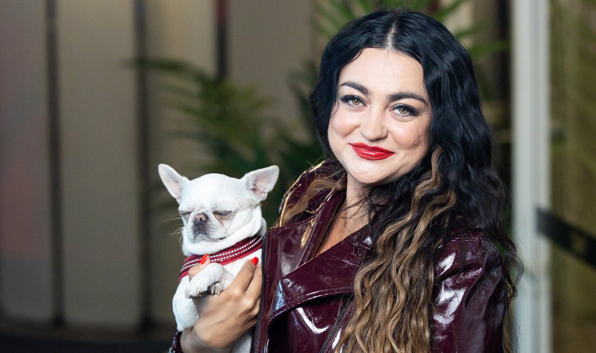 Monika Falcon kaitina gerbėjų kraują: pasidalijo itin pikantišku kadru ...