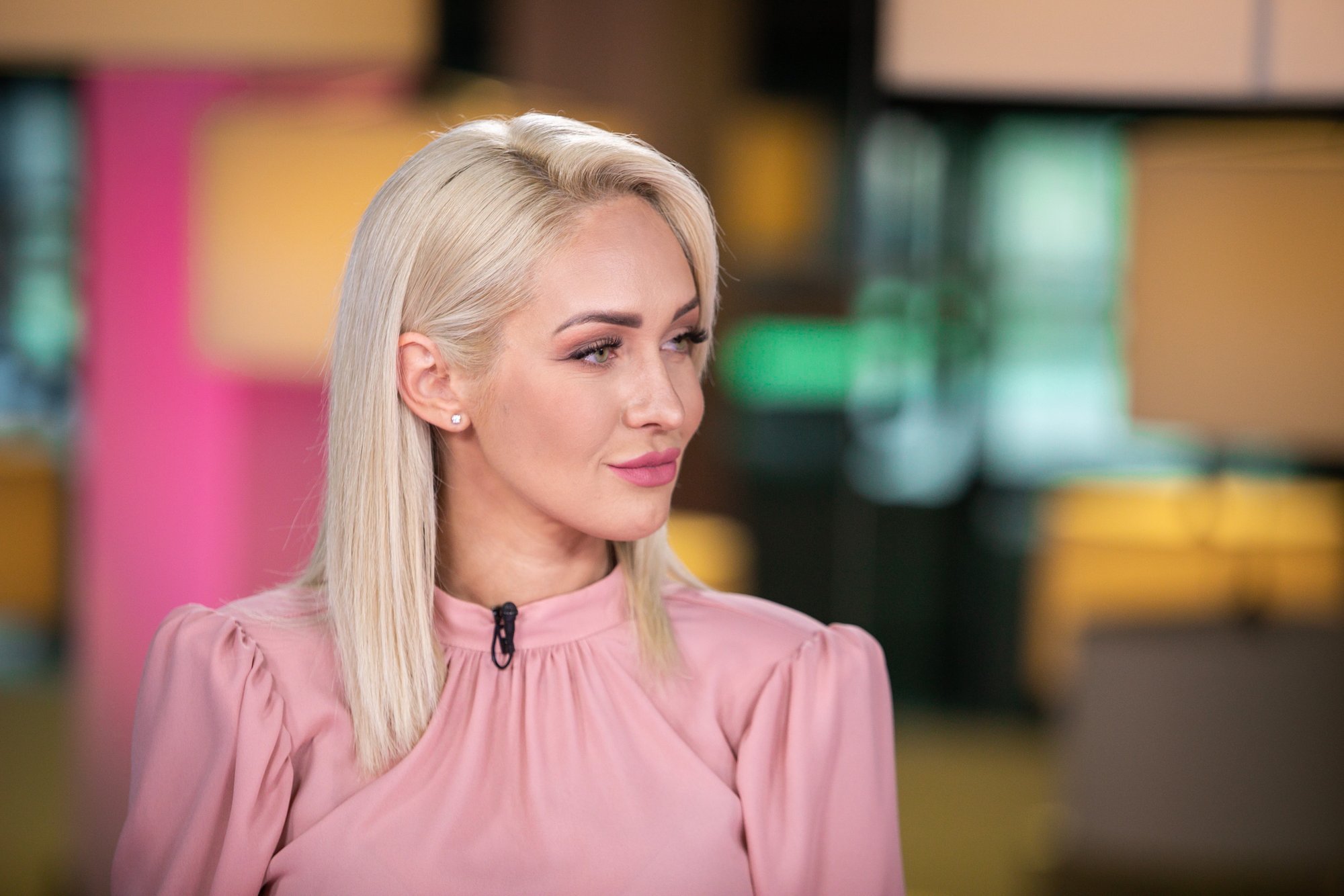 Aš ikona. Kaip sutikti Naujuosius? Visažistės Pikul ir astrologės Budraitytės patarimai - Delfi TV