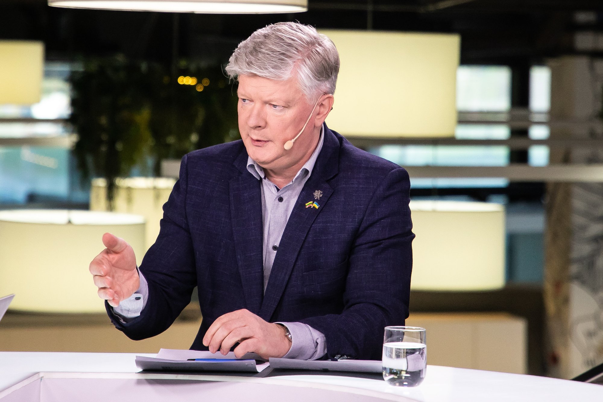 Navickas: ministerija atsižvelgs į socialinių partnerių pasiūlymus dėl ...