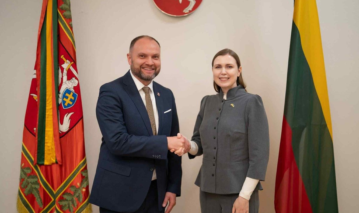 Darbą pradėjo naujasis krašto apsaugos viceministras Bieliauskas - Delfi