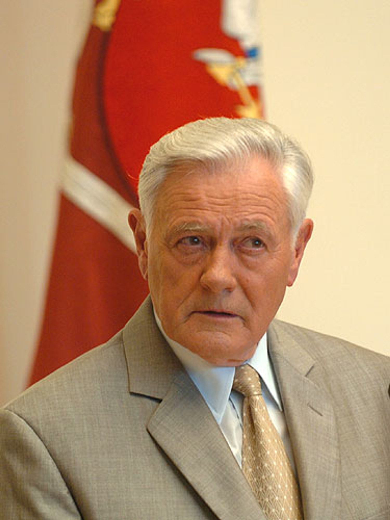 V.Adamkus nespėjo atvykti į G.W.Busho priėmimą - Delfi