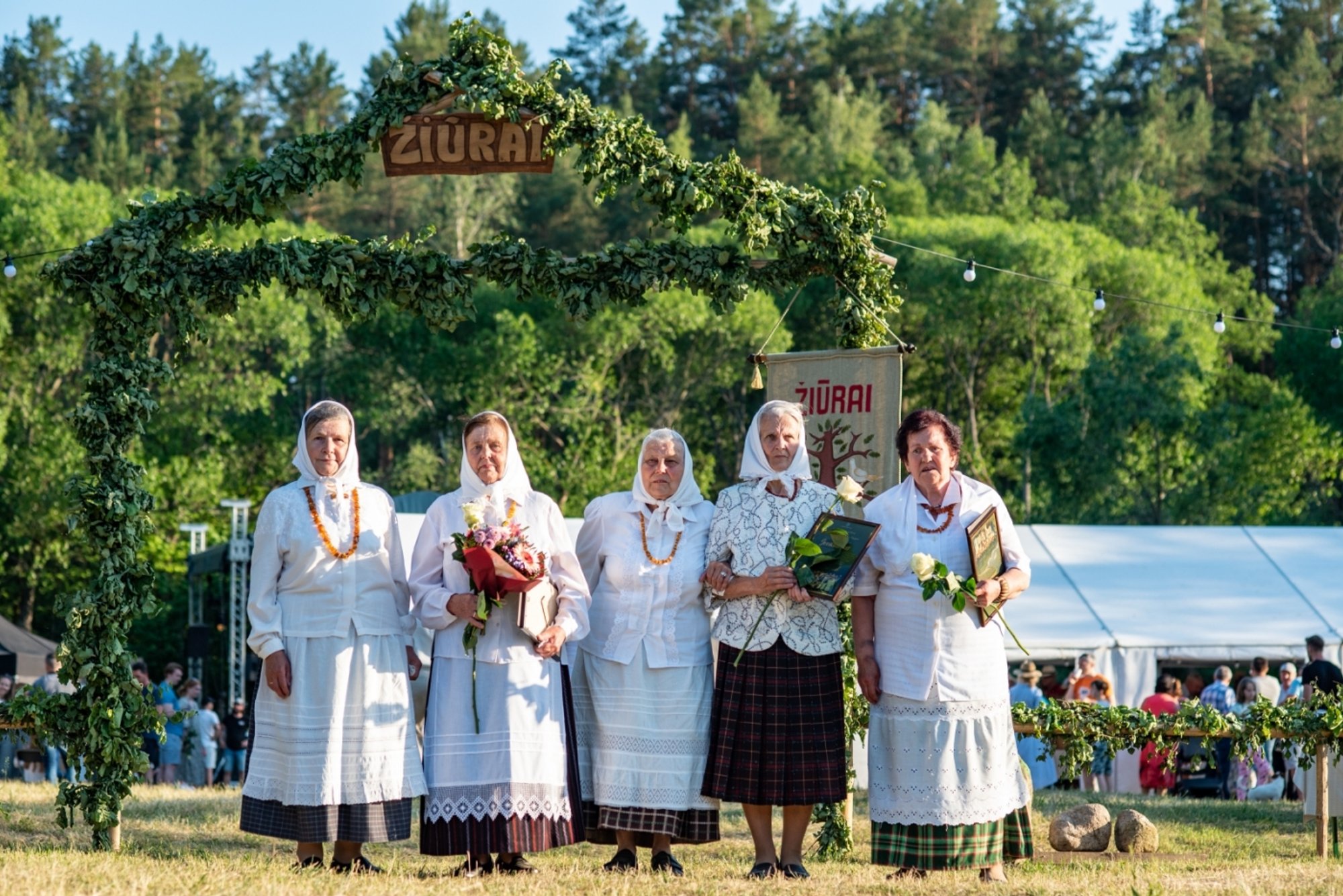 Žiūrų folkloro ansambliui penkiasdešimt: tokio galingo koncerto kaimas ...