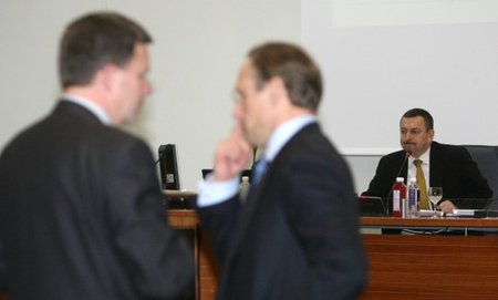 V.Navickas atleistas iš mero pareigų, miestui vadovaus R.Alekna - Delfi