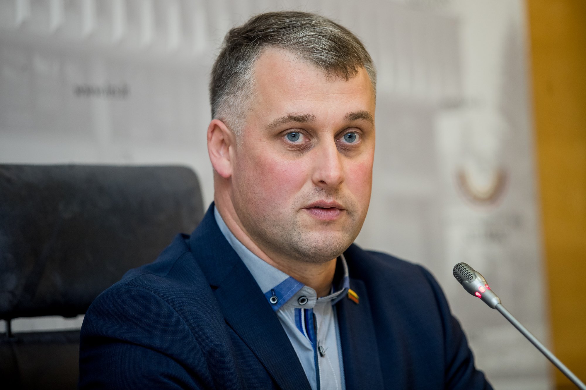 Seimo posėdžio metu Egipte viešėjęs Ąžuolas: žmona padarė staigmeną - Delfi