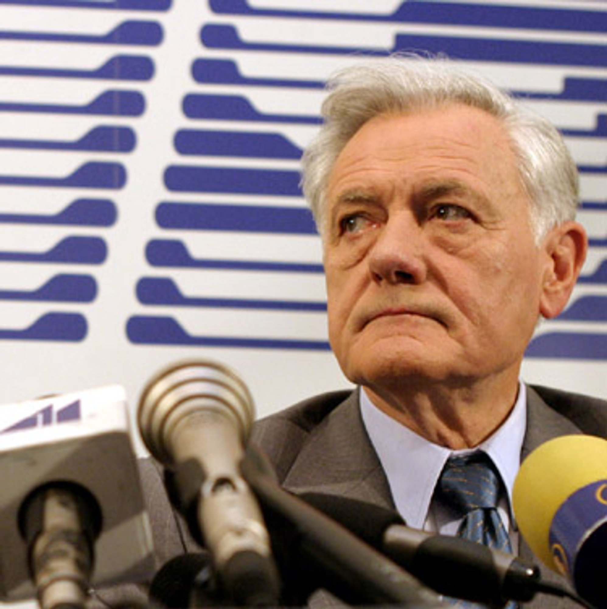 V.Adamkus: Ukraina reikalinga Vakarų Europai - Delfi