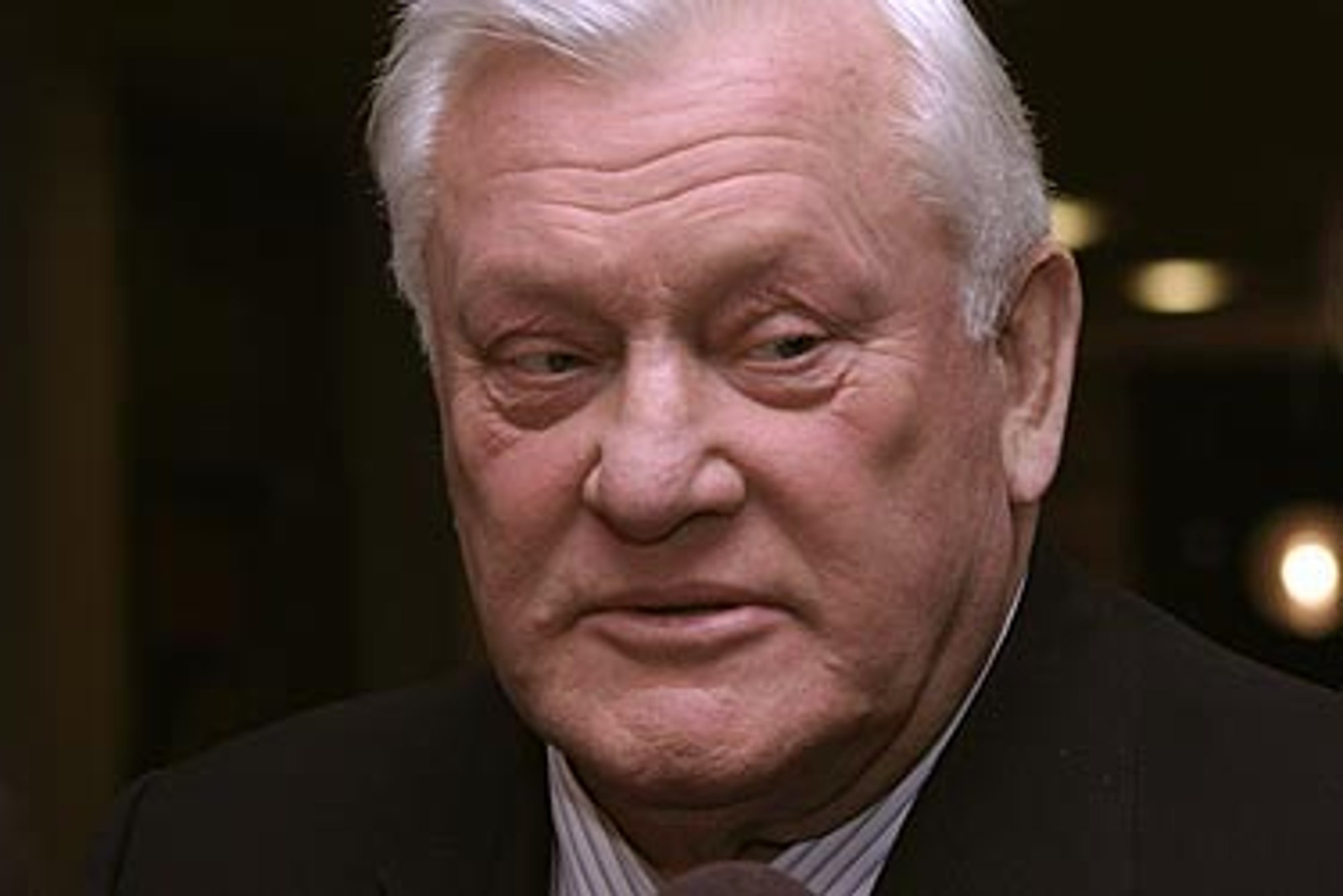 A.Brazauskas: darydami tik medinius padėklus ar dėžutes žaliuokėms toli ...