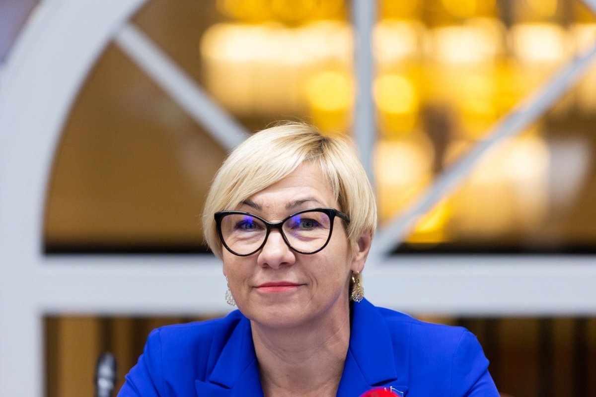 Šiugždinienė ŠMSM sprendimą trumpinti mokslo metus vadina skubotu ...