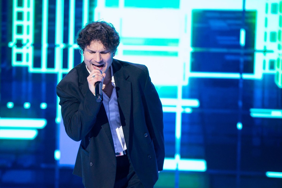 Delfi premjera. Vaidas Baumila pristato šeštąjį studijinį albumą ...