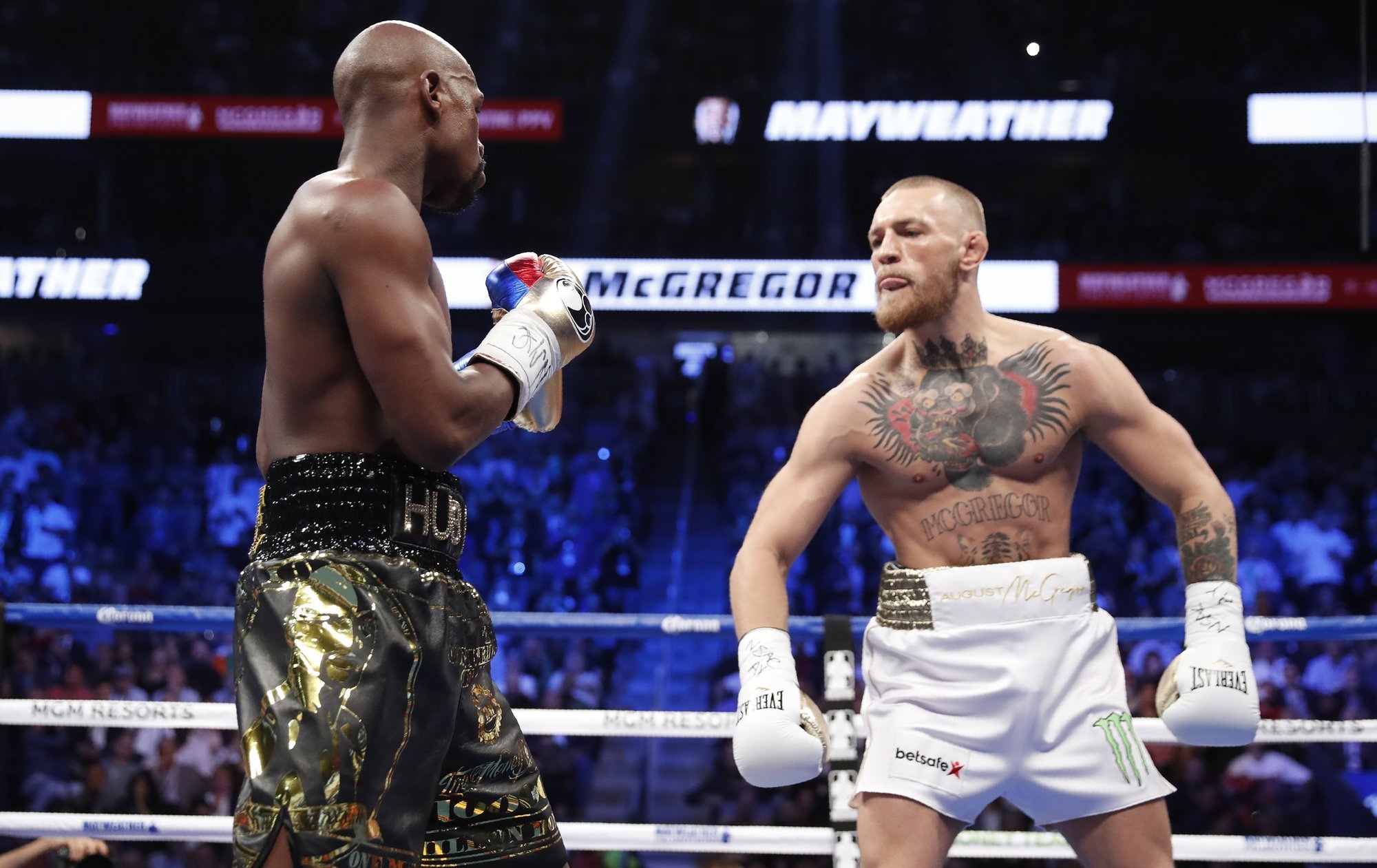 C. McGregoras kviečia F. Mayweatherį į MMA ringą ir nori aplenkti C ...