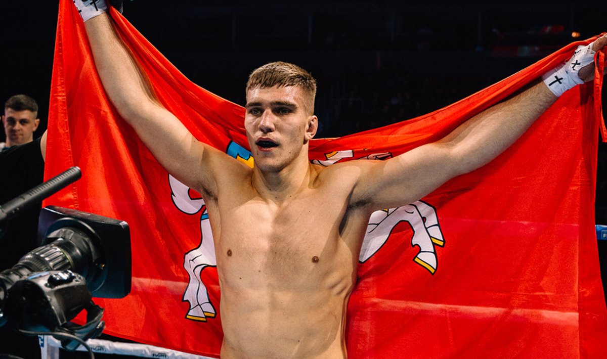„MMA Bushido 101“ turnyre Adomas Razma jaus „Ryto“ fanų užnugarį ...