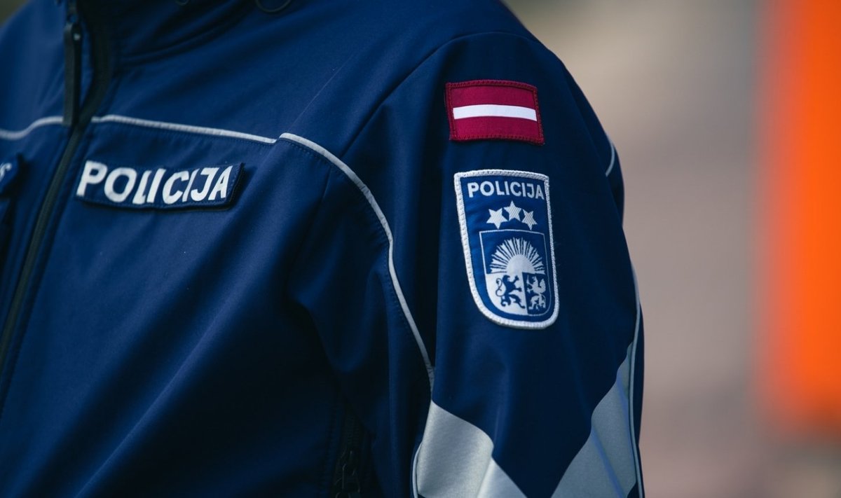 Latvian police arrest 32 people, seize 300mn cigarettes in connection ... Latvian police arrest 32 people, seize 300mn cigarettes in connection ...