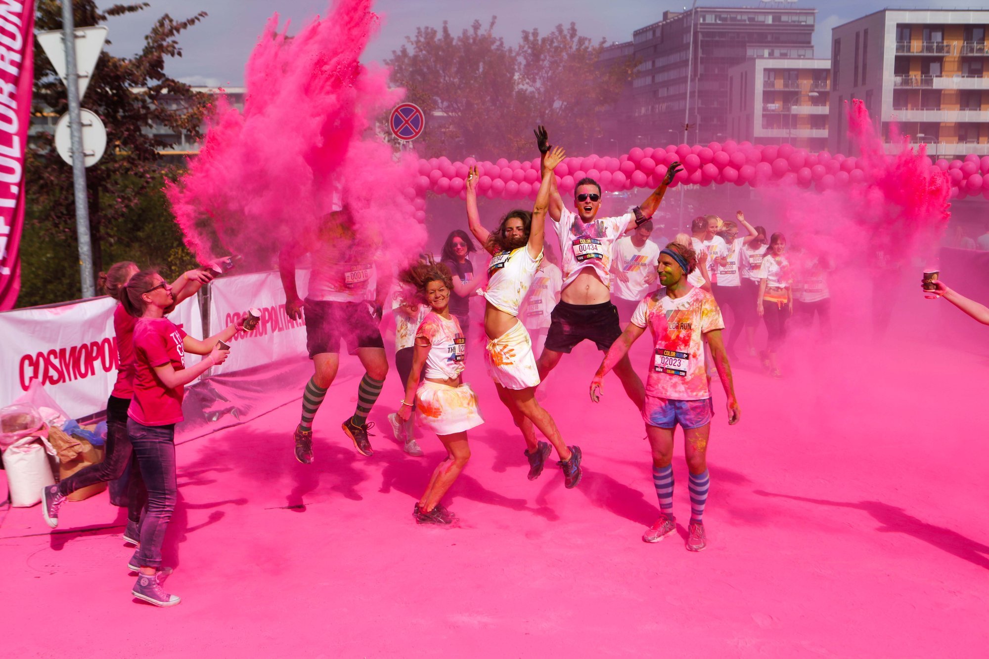 Vilniuje vyko spalvų ir muzikos festivalis „The Color Run“ - Delfi veidai