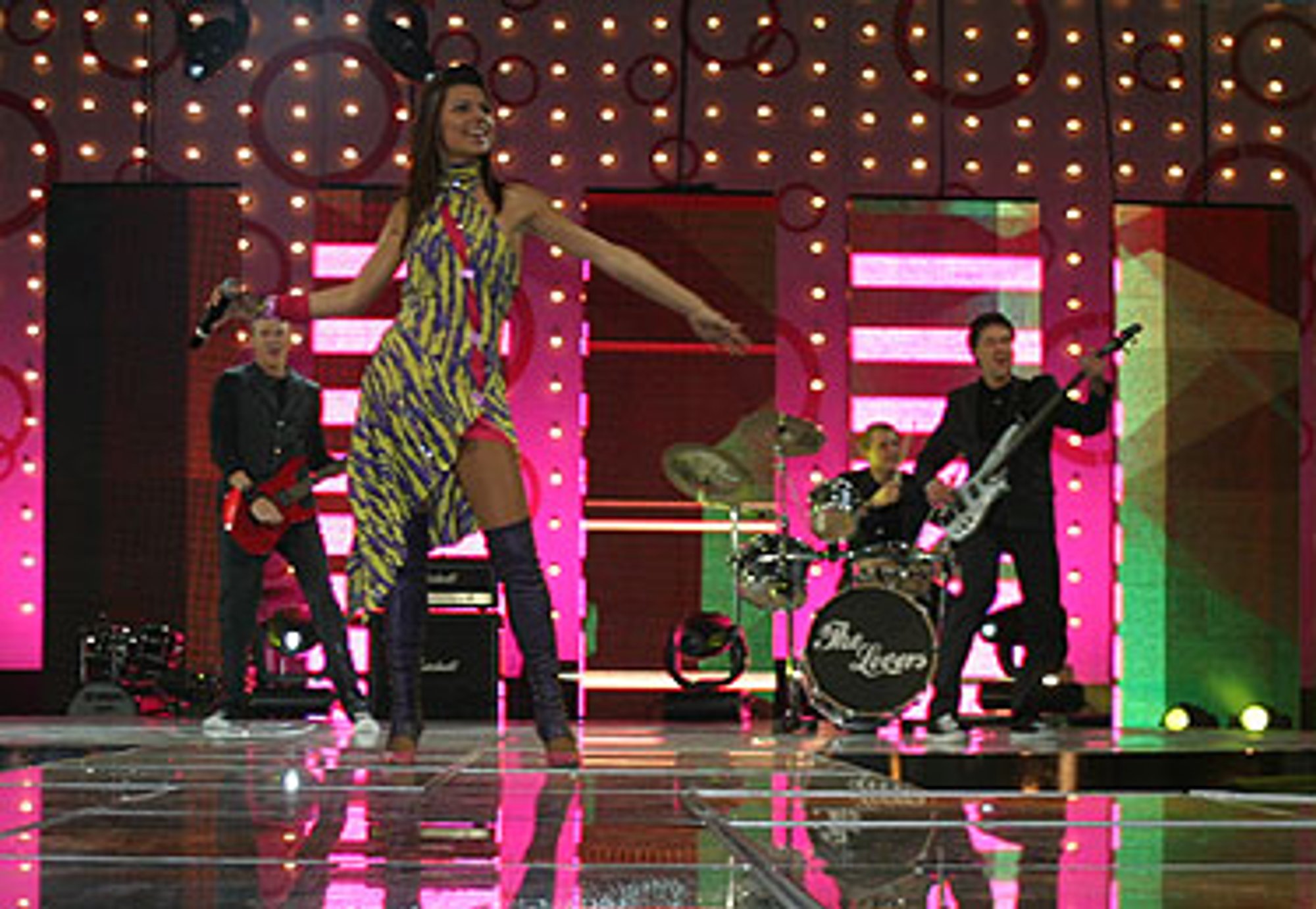 Į "Euroviziją" Kijeve važiuos Laura ir "The lovers" - Delfi veidai