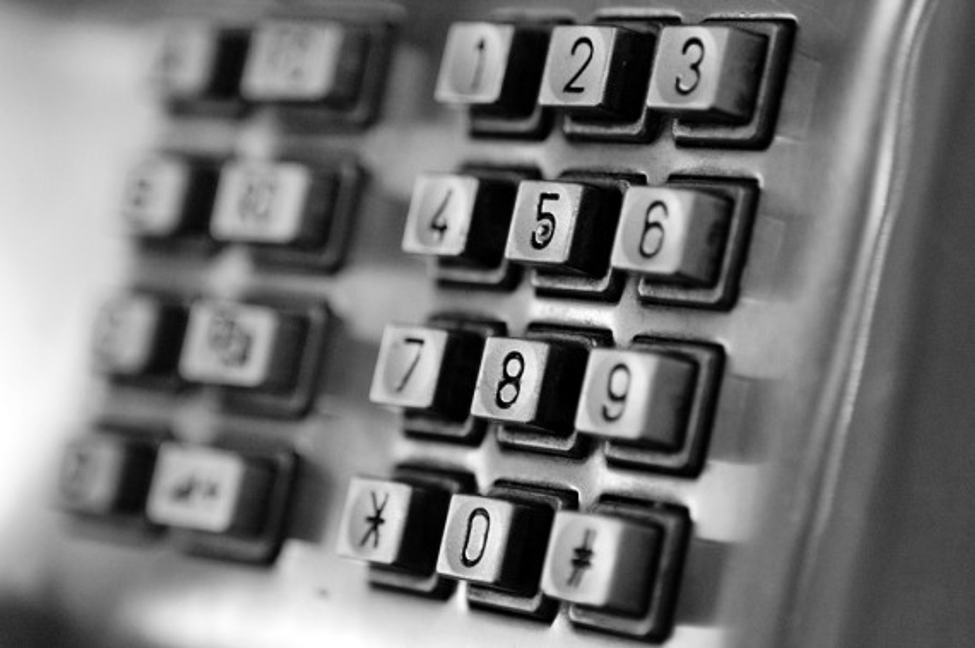 Antstoliai prašo pranešti apie kolegas - Delfi