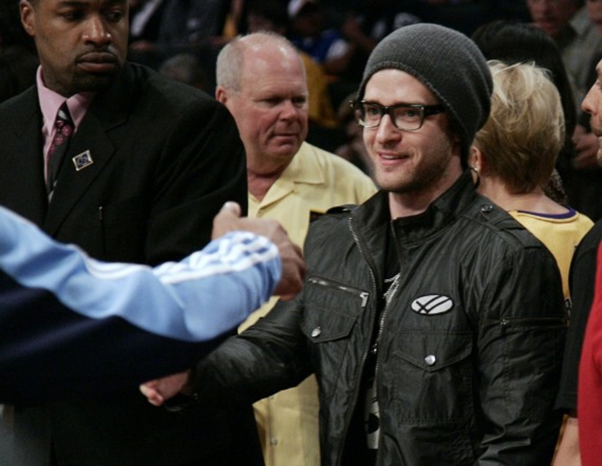 J.Timberlake’ą persekiojusiai moteriai teismas uždraudė prie jo ...