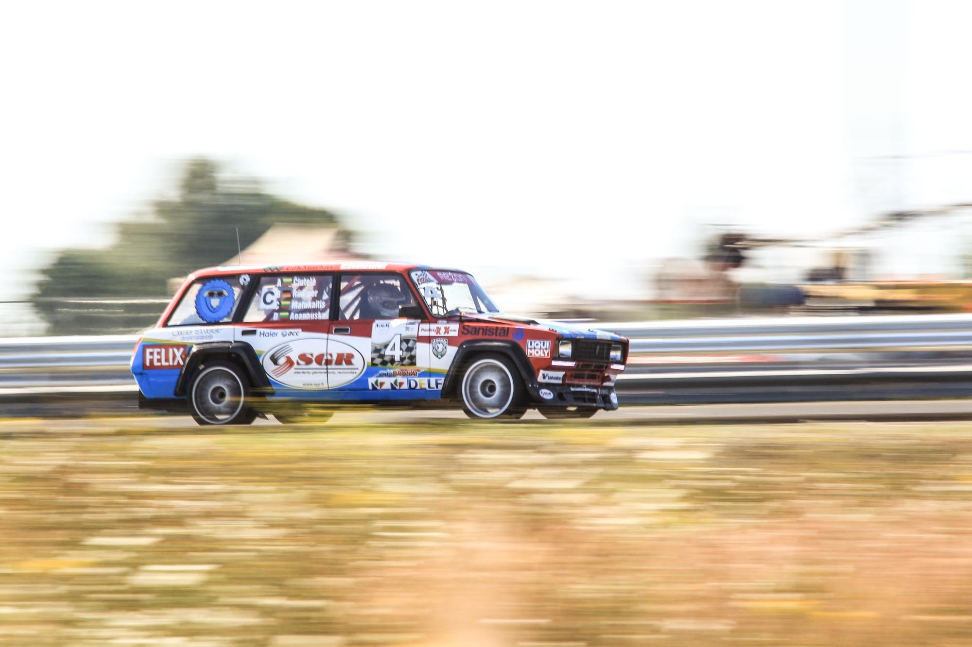 Kaip raudonasis „Žigulys“ tampa važiuojančia legenda - Delfi auto