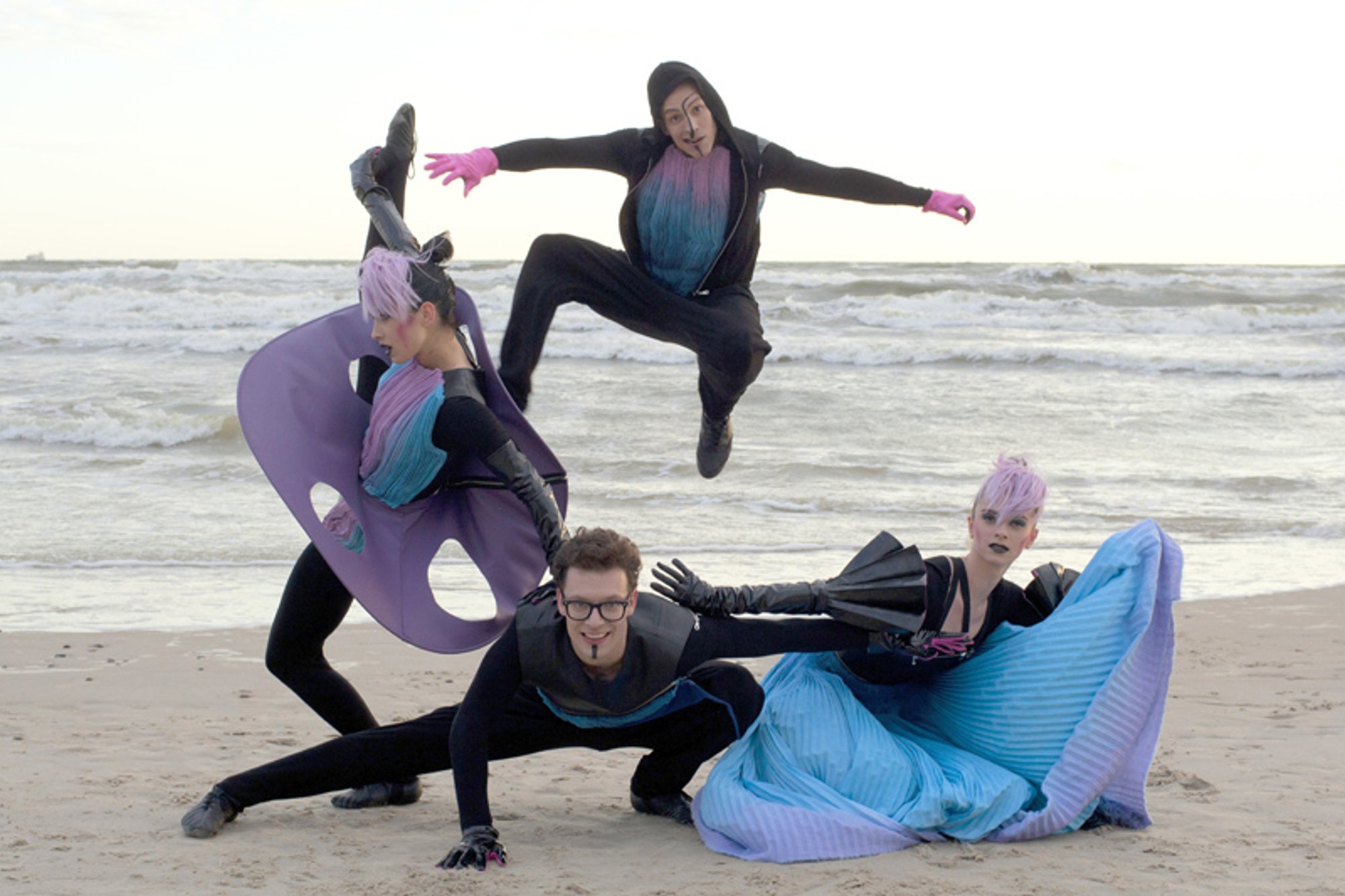 Memelio teatro eksperimentas scenoje sujungs madą, šokį ir dramą ...