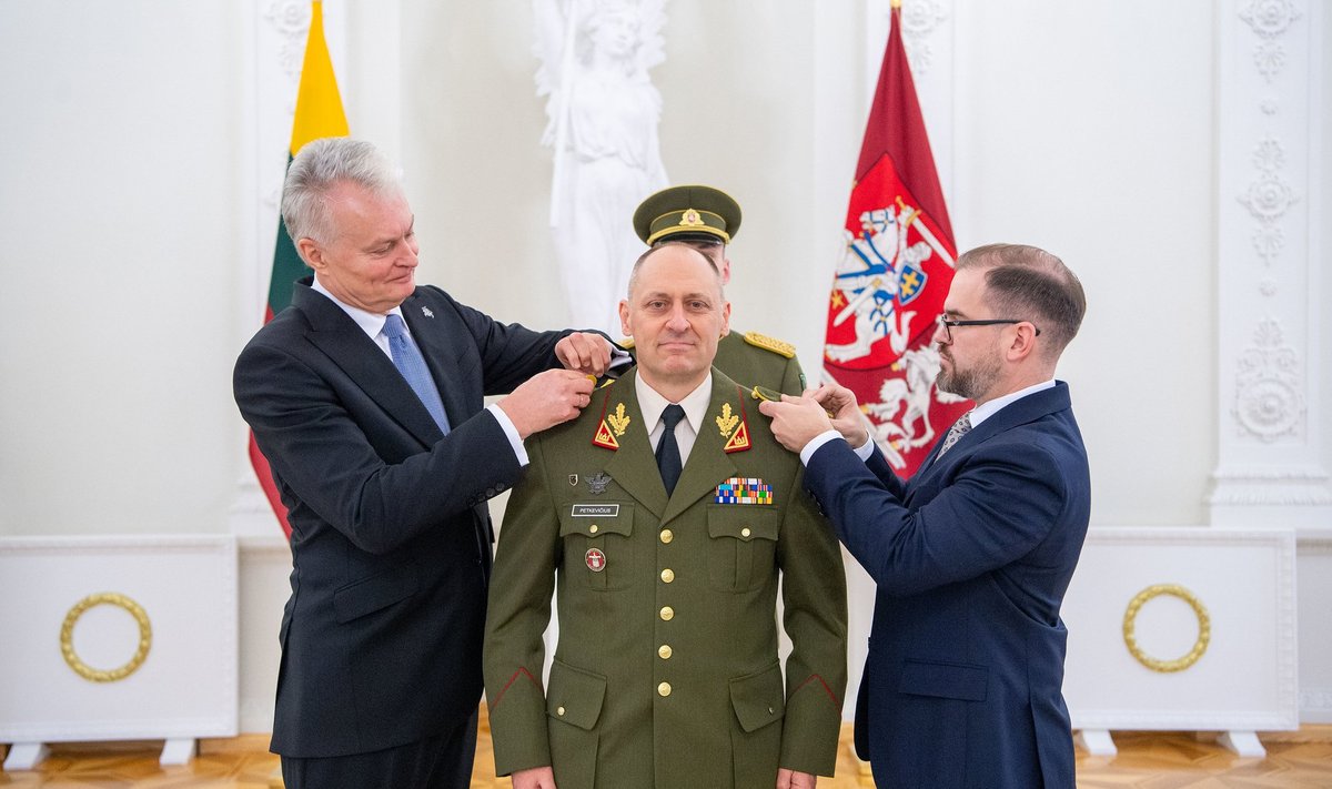 Lietuvos kariuomenėje – naujas generolas - Delfi