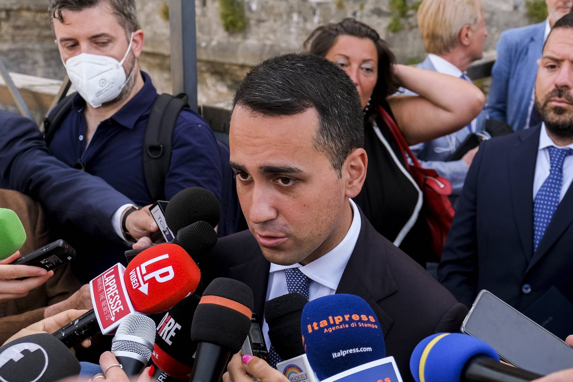 Italijos URM vadovas dėl Ukrainos metė kaltinimus savo paties partijai - Delfi