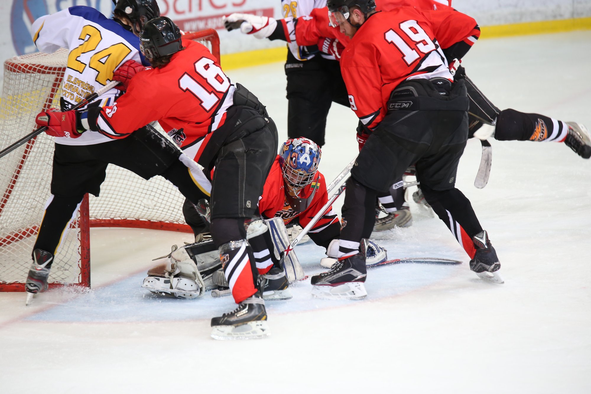 Lietuvos ledo ritulio čempionato dvejose rungtynėse - 22 įvarčiai ...