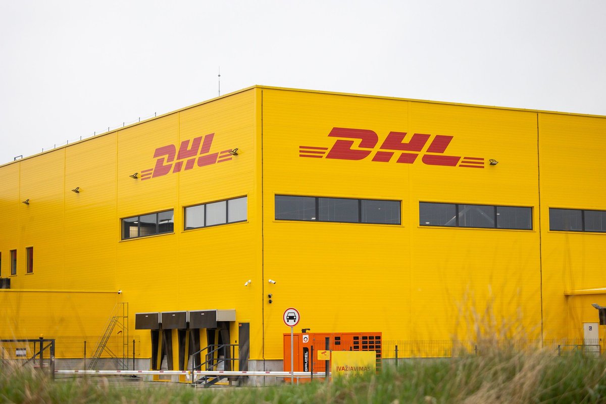 Law enforcement does not comment about probe into incendiary parcels sent via DHL - Delfi EN