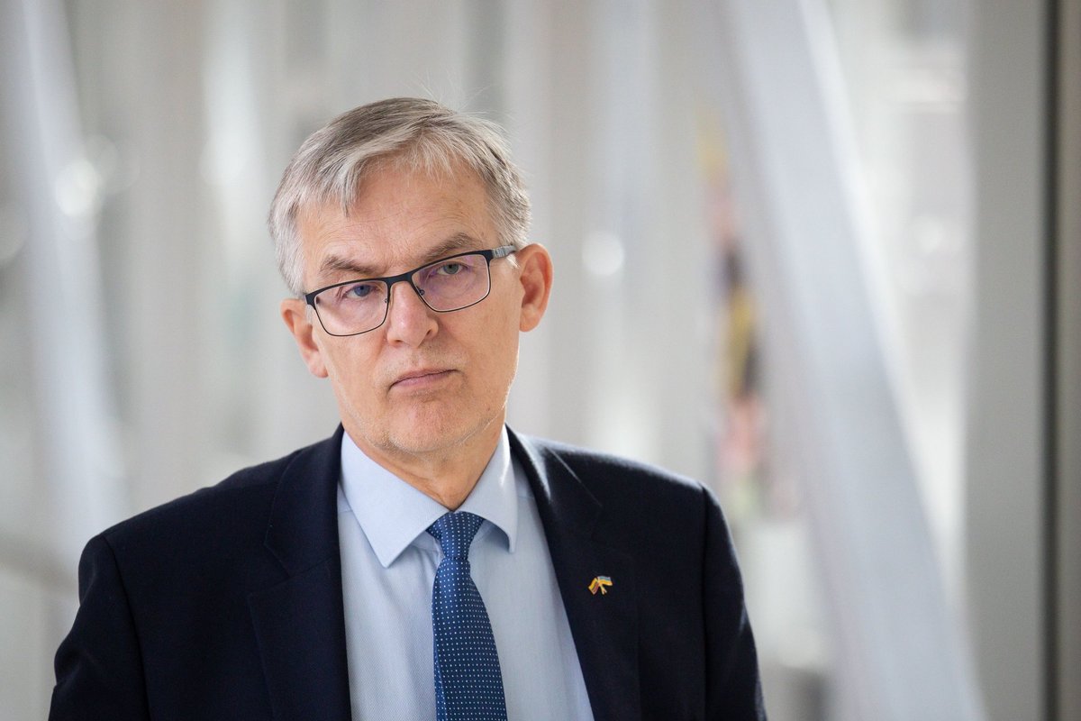 Julius Sabatauskas. Ties bedugne atsidūręs teisingumas - Delfi