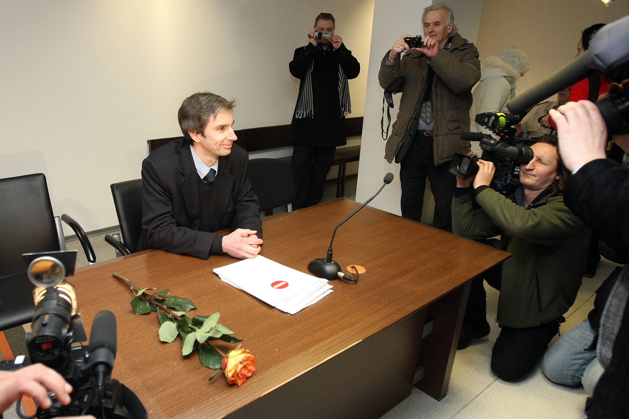 Prokuratūra ketina skųsti išteisinamąjį nuosprendį A.Paleckiui - Delfi
