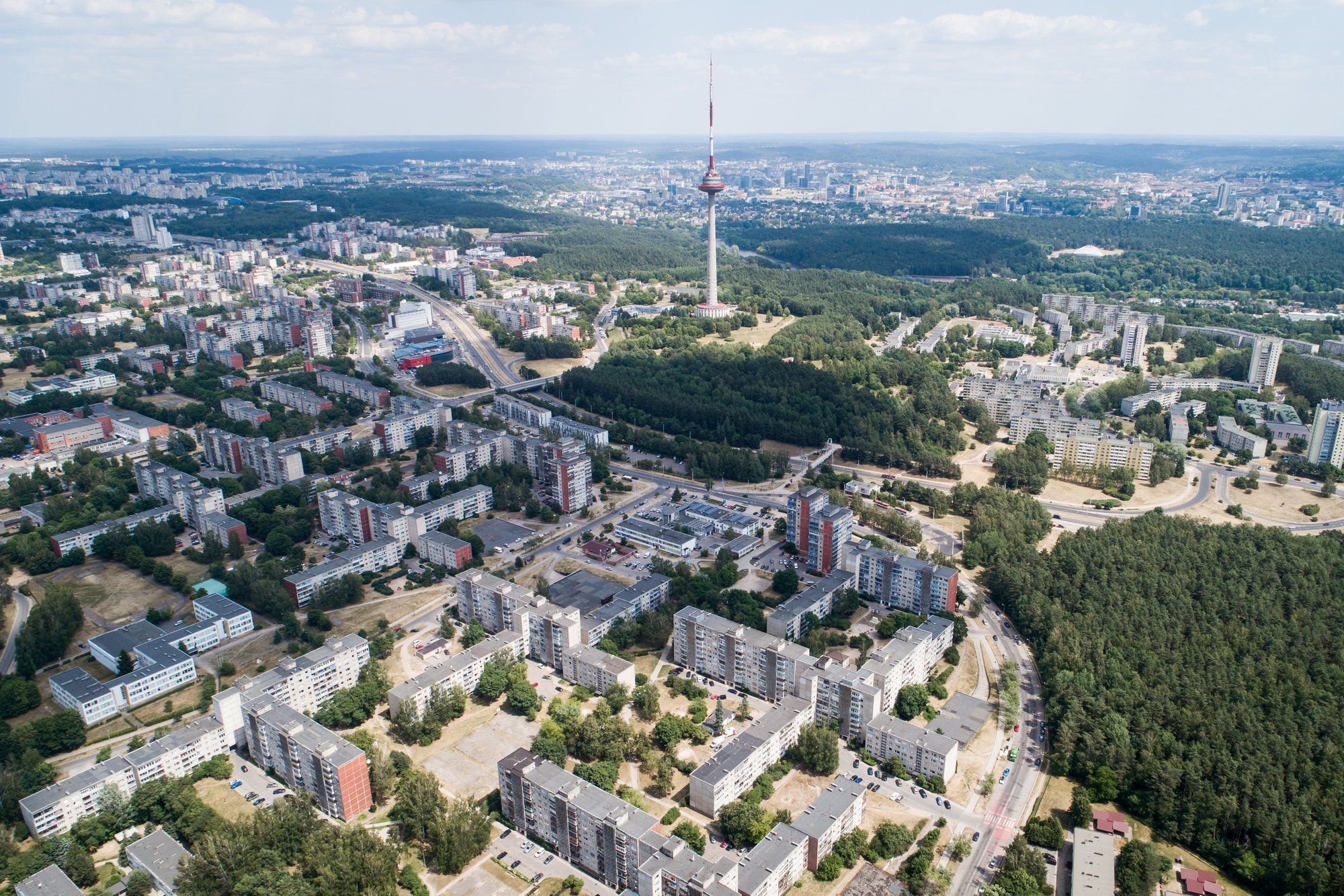 Būtų geras rajonas, jei ne seni namai: gyventojai kenčia triukšmą ir ...