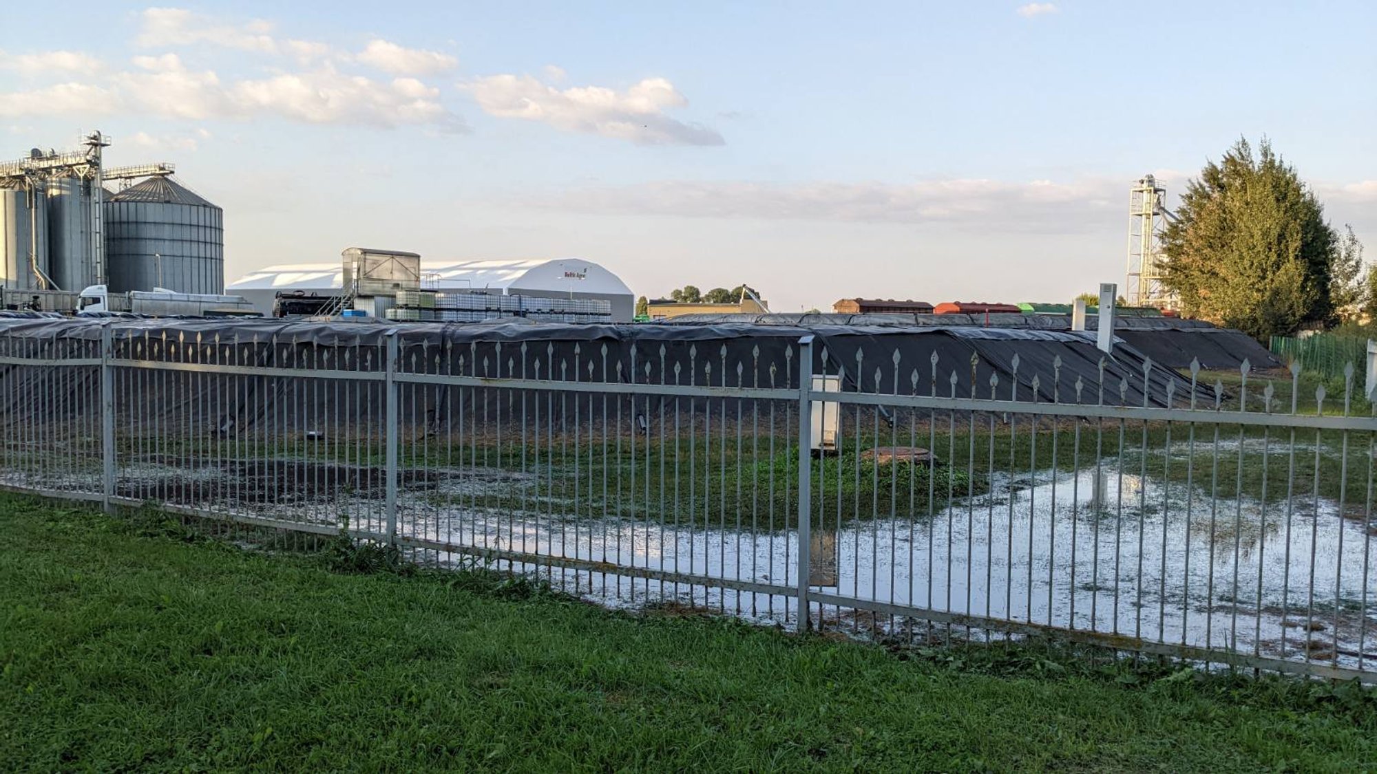 Didelė cheminė avarija Vilkaviškio rajone: išsiliejo apie 200 t ...