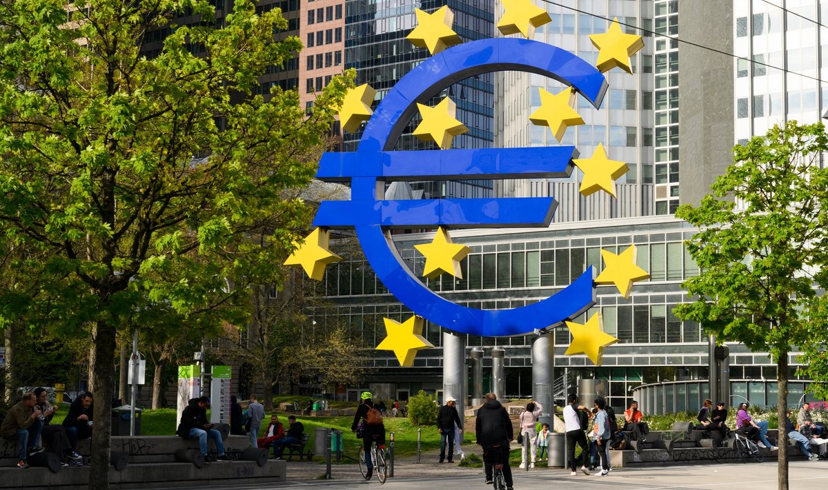 ECB laukia sudėtingas posėdis birželį: baiminamasi dėl muitų poveikio ...