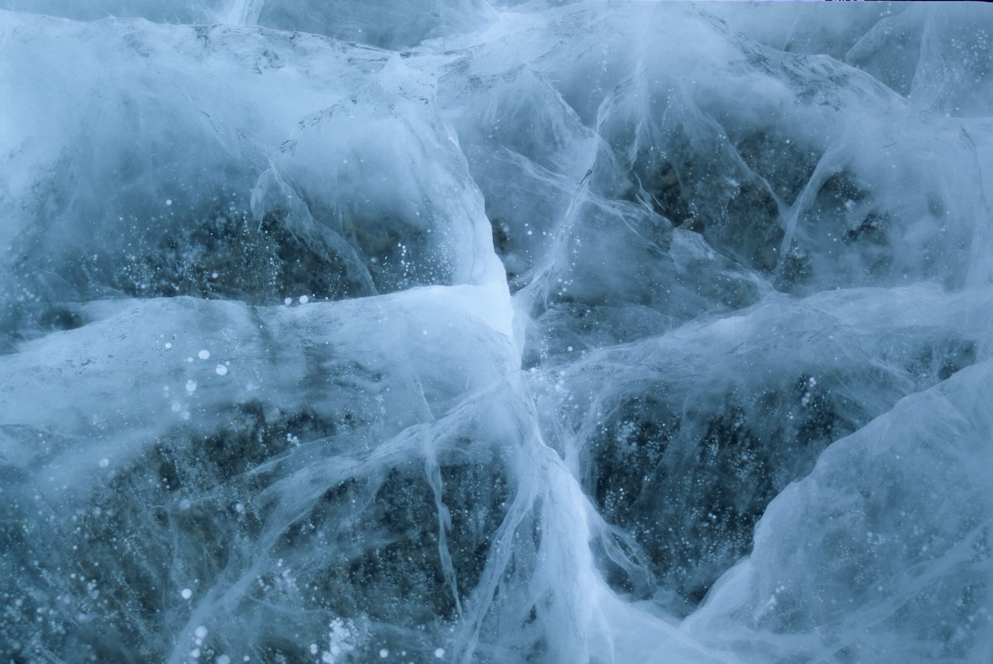 Kuo virstų ledas, šąlantis visiškai nesiplečiančiame inde? - Delfi mokslas