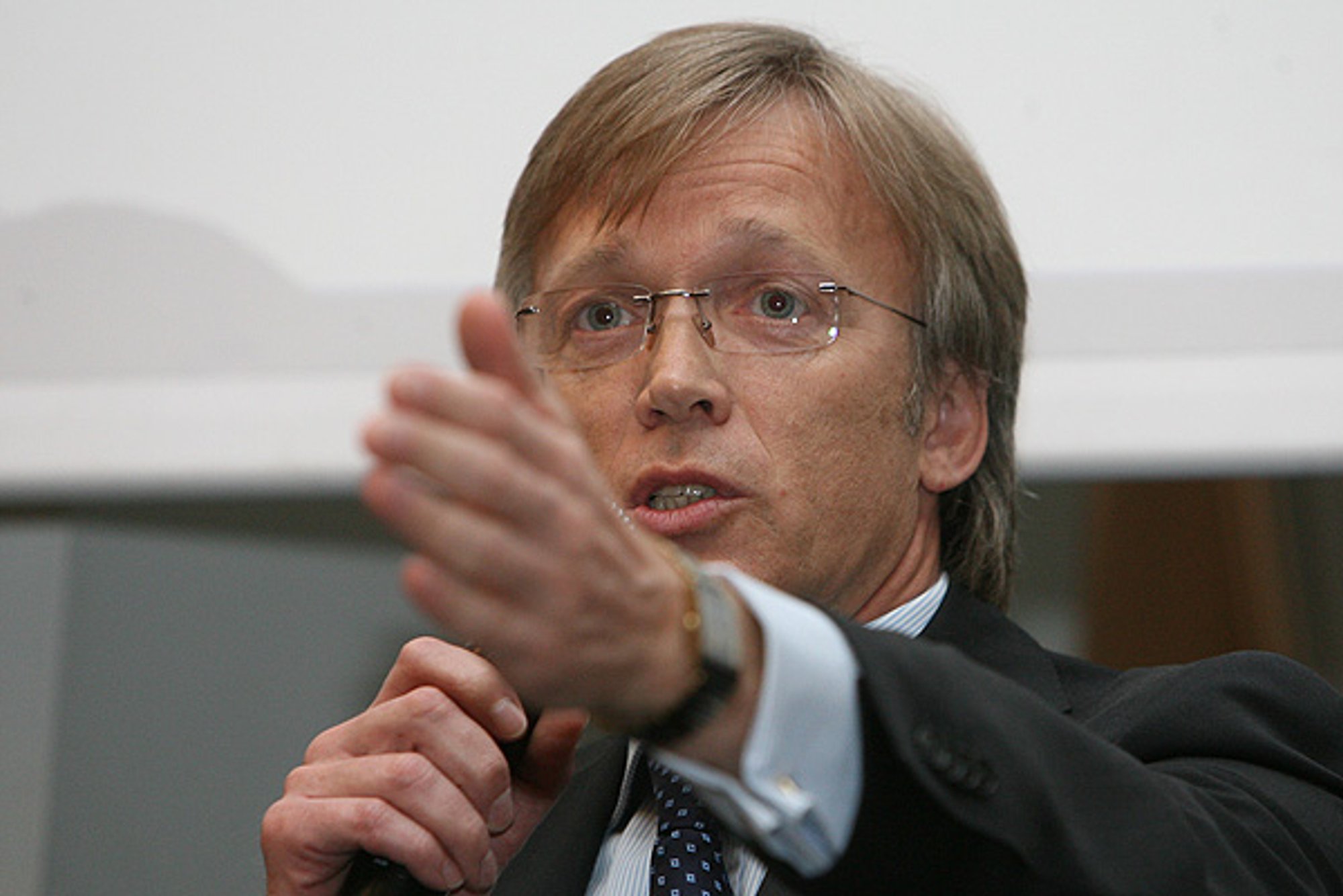 A. Avulis: jei netenkina „minimumas”, ateikite į statybas ir gausite ...