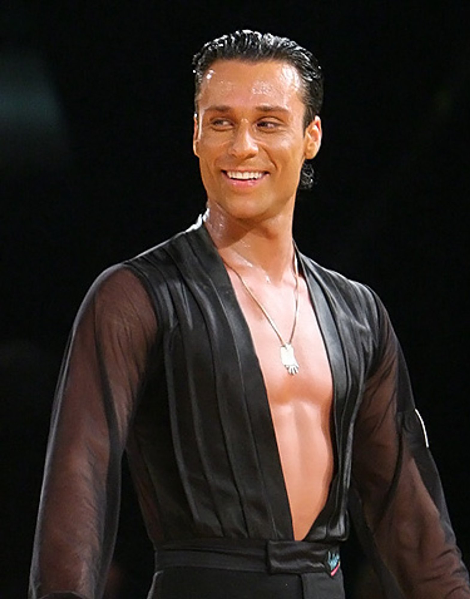 Garsus šokėjas A.Kandelis ėmėsi verslo - Delfi veidai