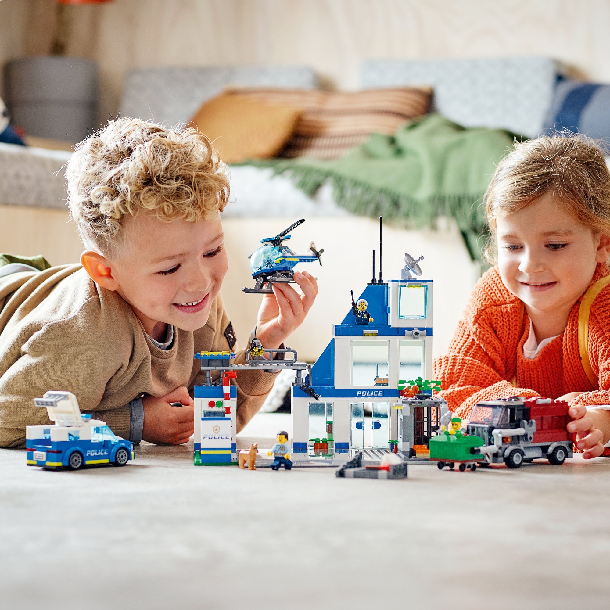 Viena dovana – šimtai galimybių: TOP LEGO rinkiniai vaikams - Delfi ...