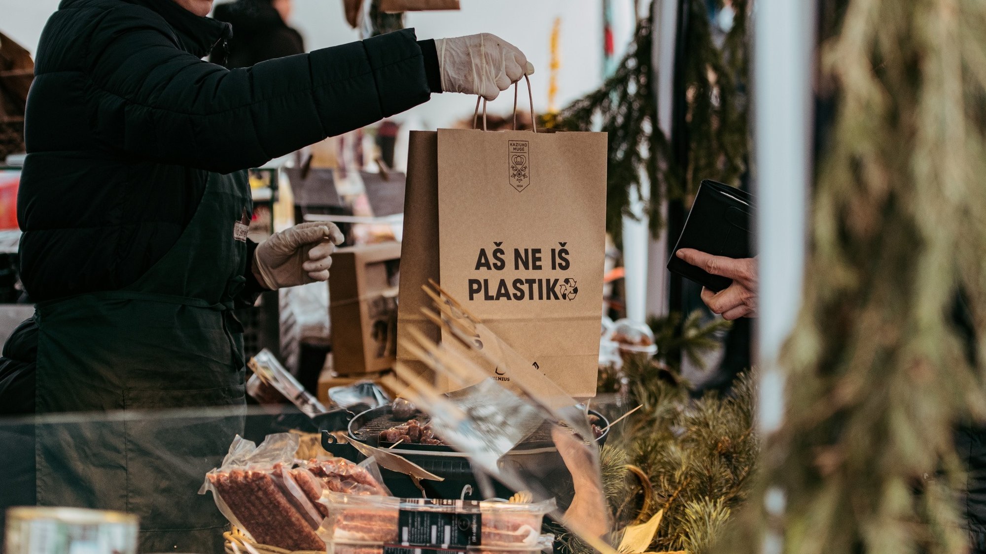 Po grandiozinių švenčių mieste – kalnai šiukšlių: kokius sprendimus ...