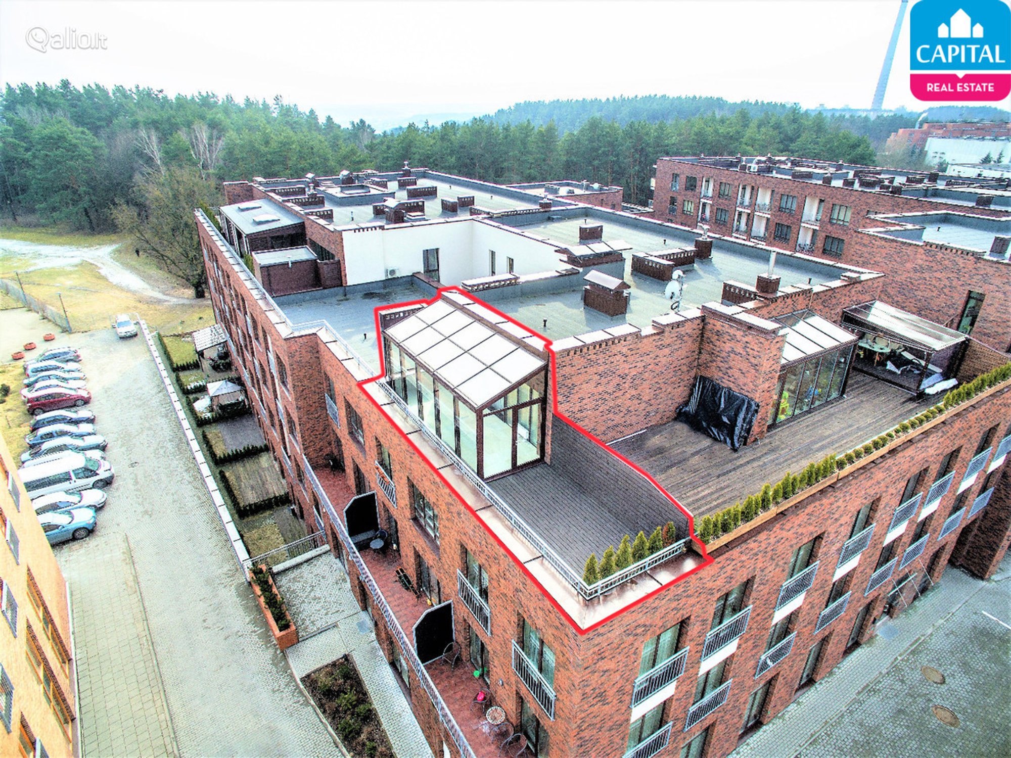 Prabangus Vilniaus butas ant stogo - Delfi būstas