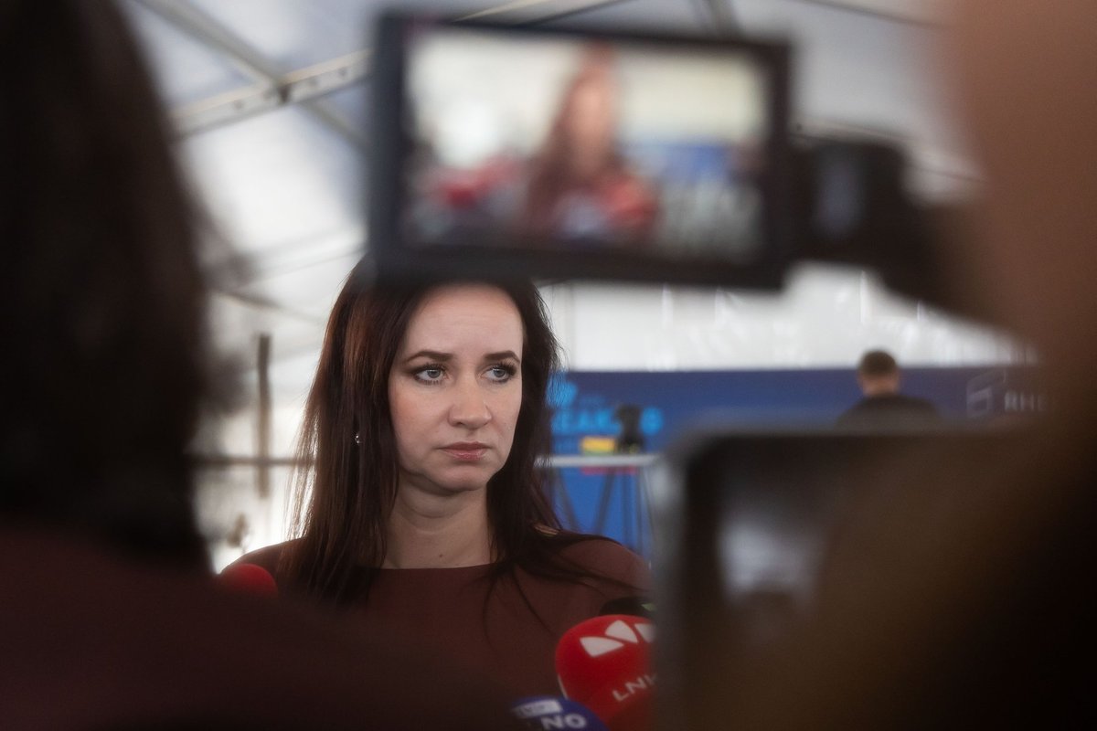Ruginienės komentaras sukėlė ekspertų nuostabą - Delfi