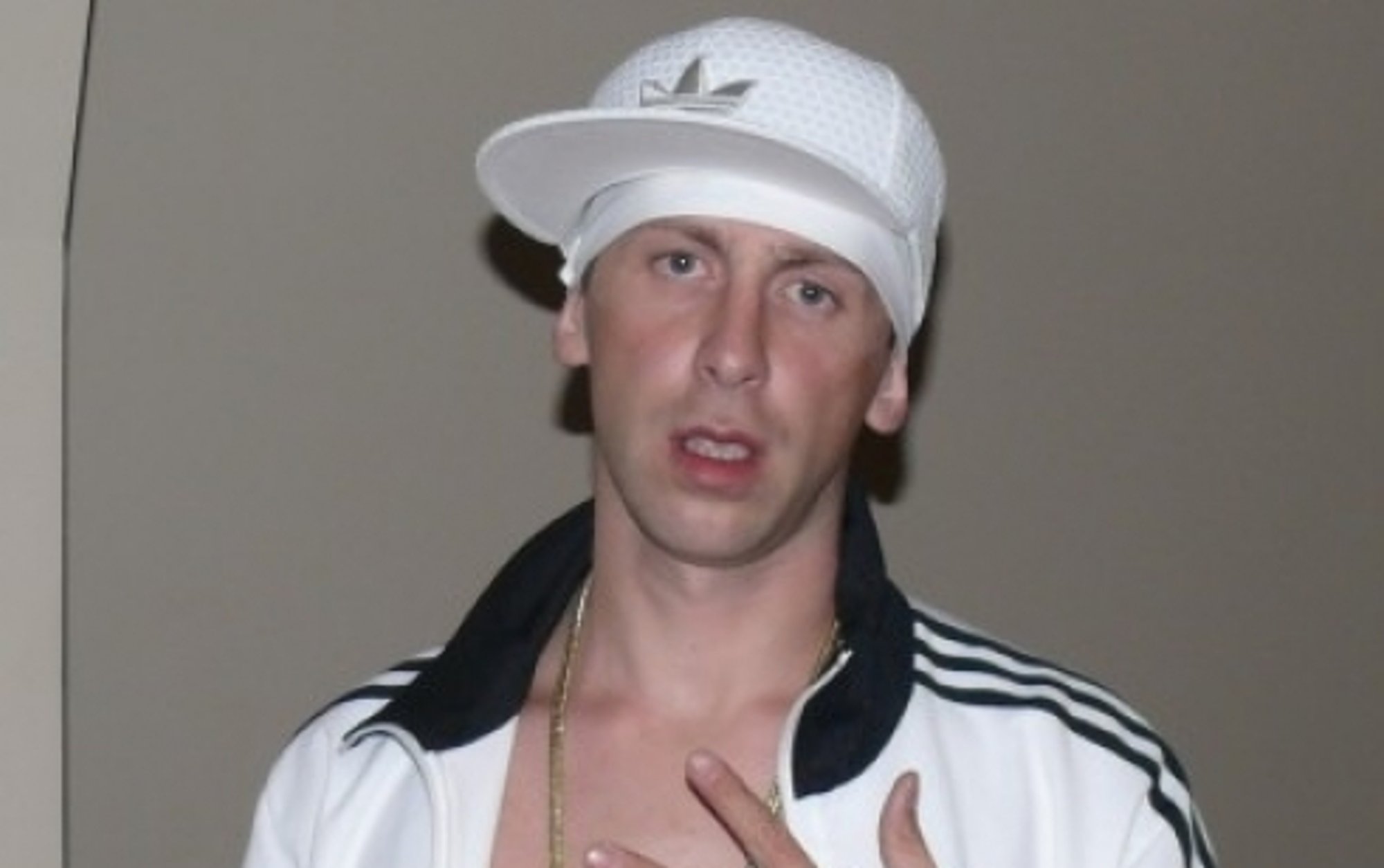 „Roko Žilinsko“ juokelio autorius įkirto ir E. Dragūnui (VIDEO) - Delfi ...