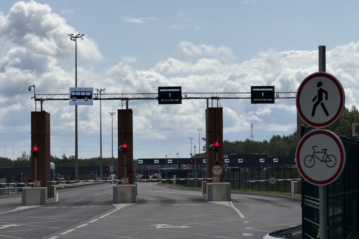 Временно приостановлена работа пункта пропуска Каменный Лог-Медининкай - Delfi RU