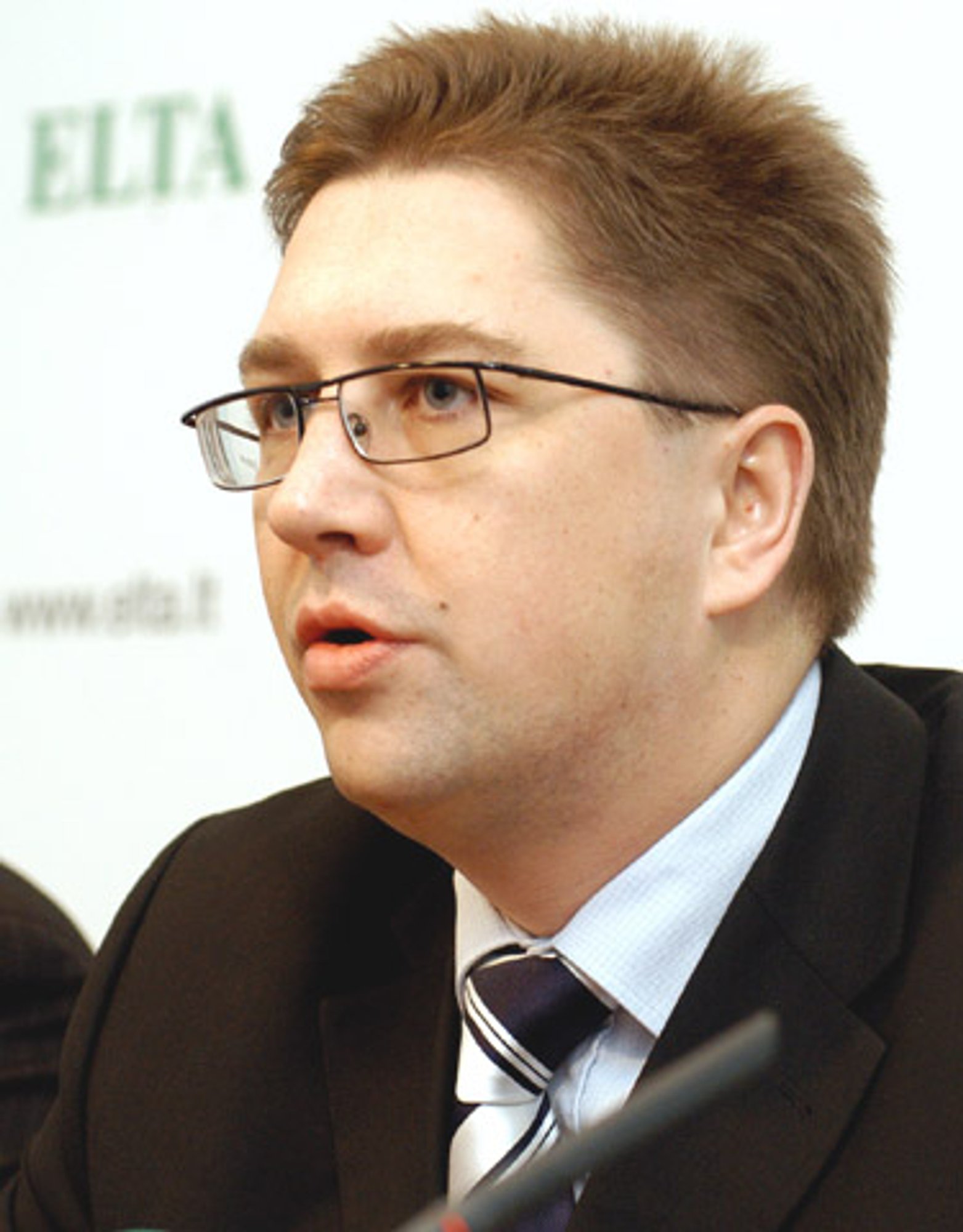 Janukonis pareiškė atstovavęs visų šilumininkų interesus - Delfi