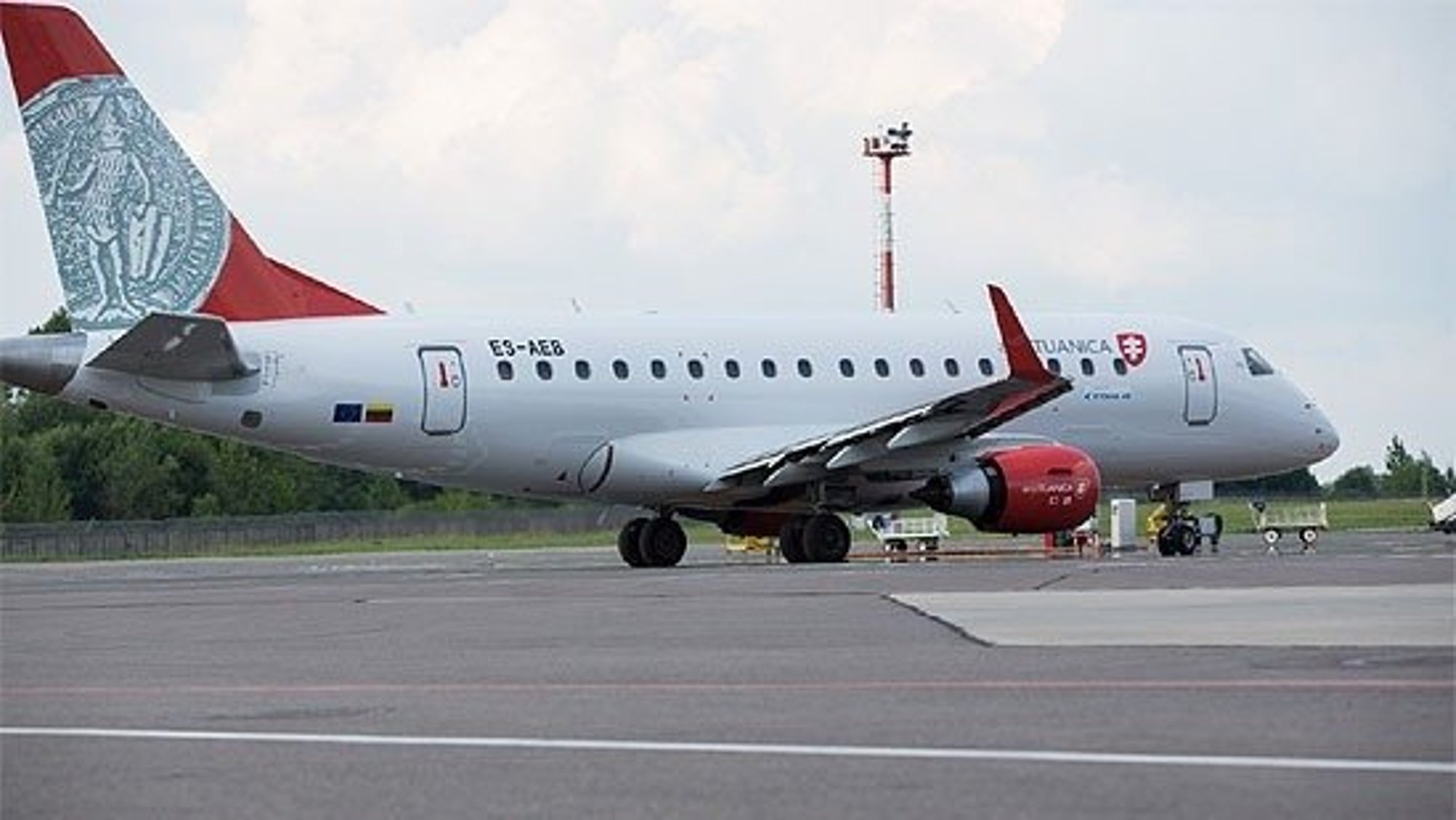 Išskrido pirmas „Air Lituanica“ lėktuvas - Delfi TV