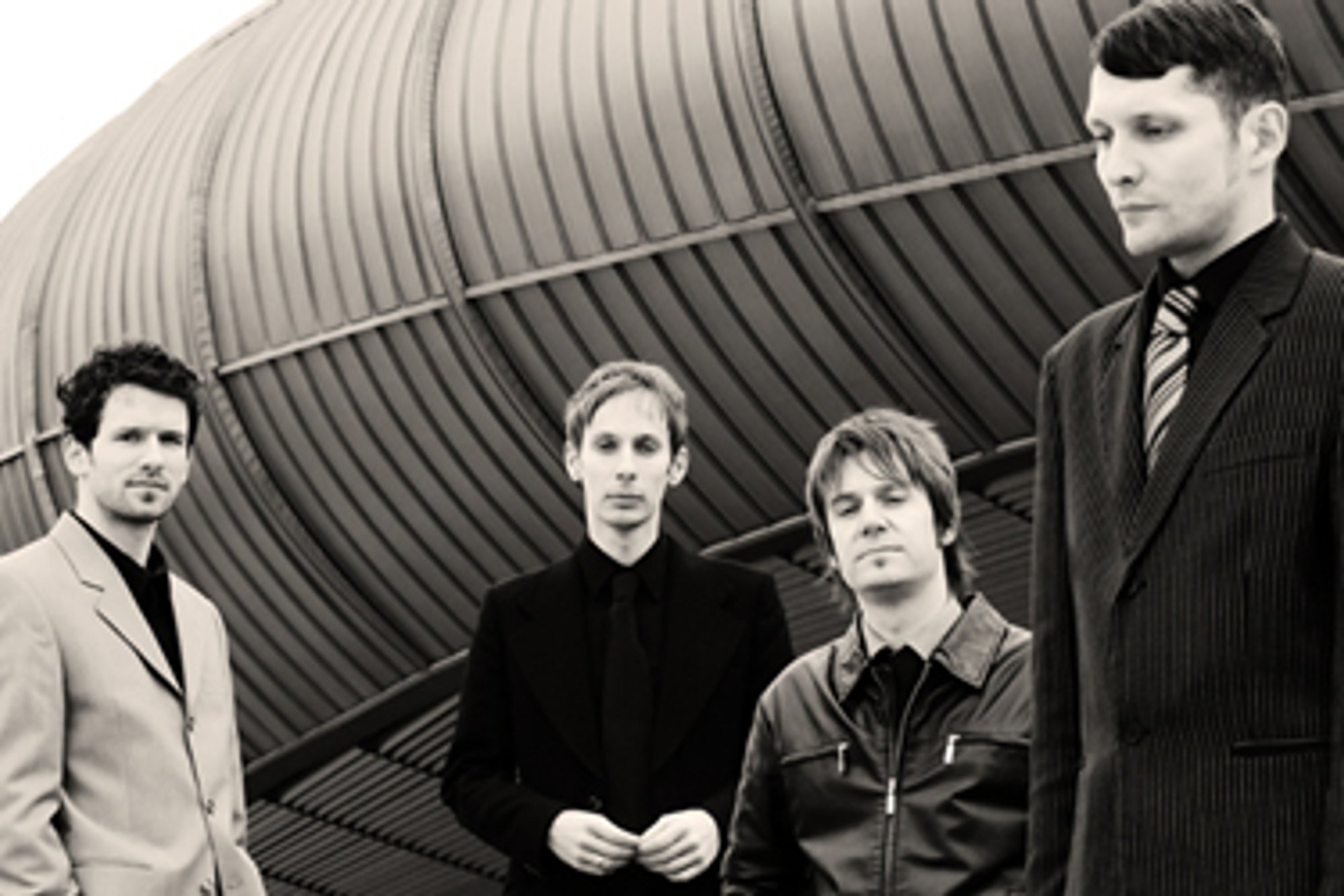 „M.P.3“ pradeda bendradarbiavimą su vengrų grupe „Amber Smith“ (audio ...