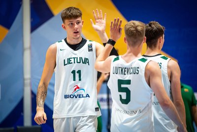 Medalių nebus: aštuntfinalyje U18 rinktinę pranoko latviai - Krepšinis.lt
