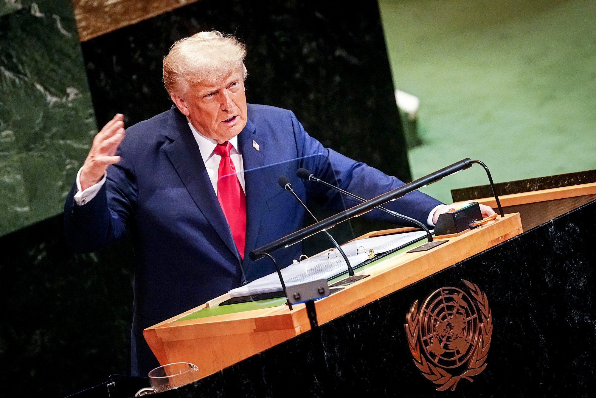 Ukraina sunerimusi dėl Trumpo administracijos užmojo - Delfi