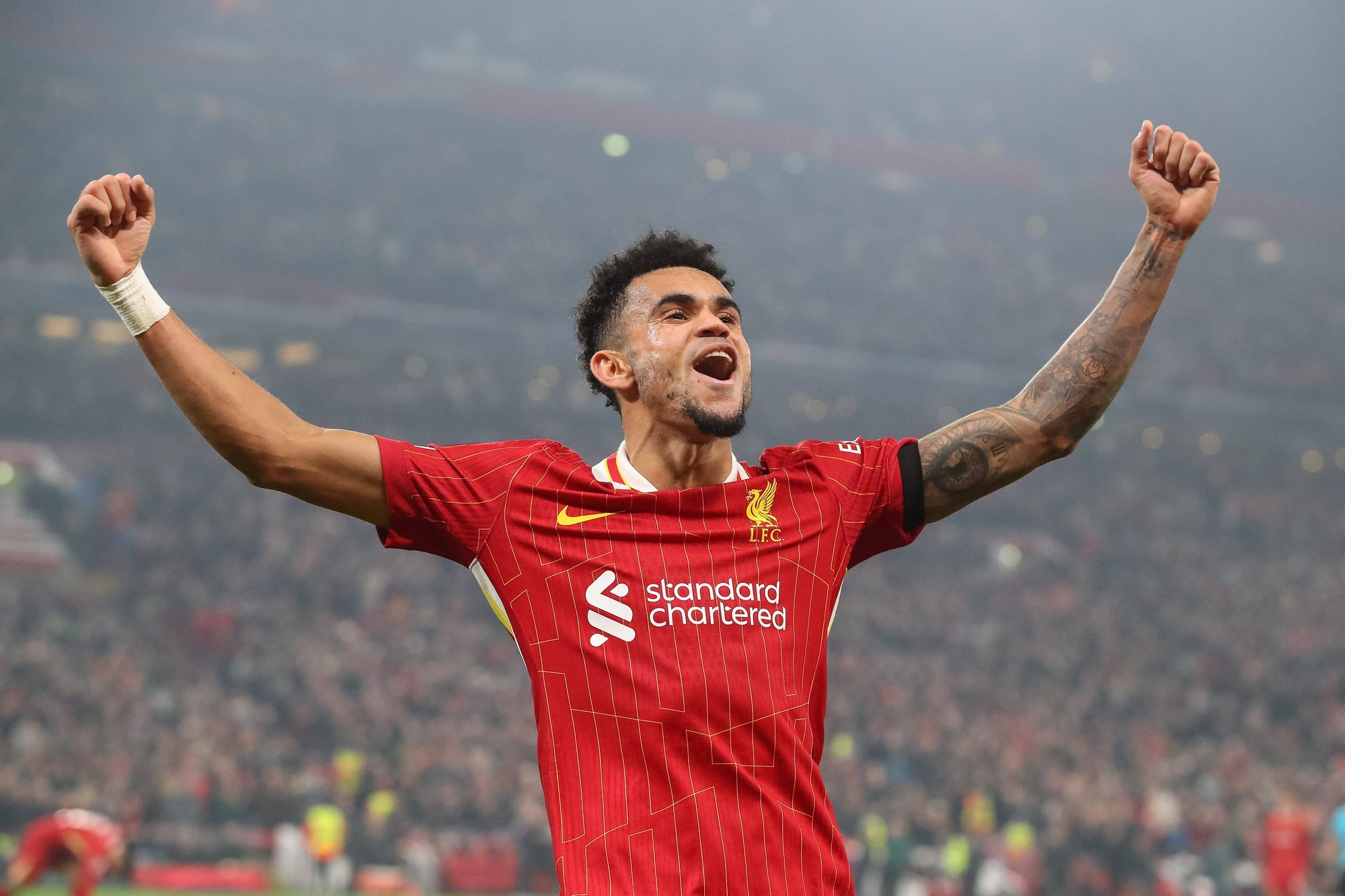 Skambus sandoris: „Liverpool“ puolėjas Diazas keliasi į „Bayern ...