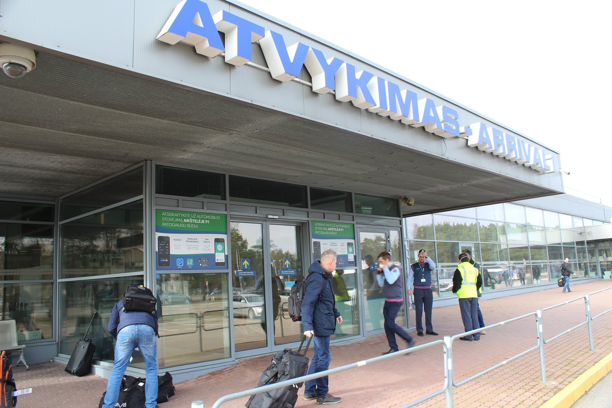 Žiniasklaida: Palangoje jau kelias savaites įstrigęs privatus lėktuvas ...