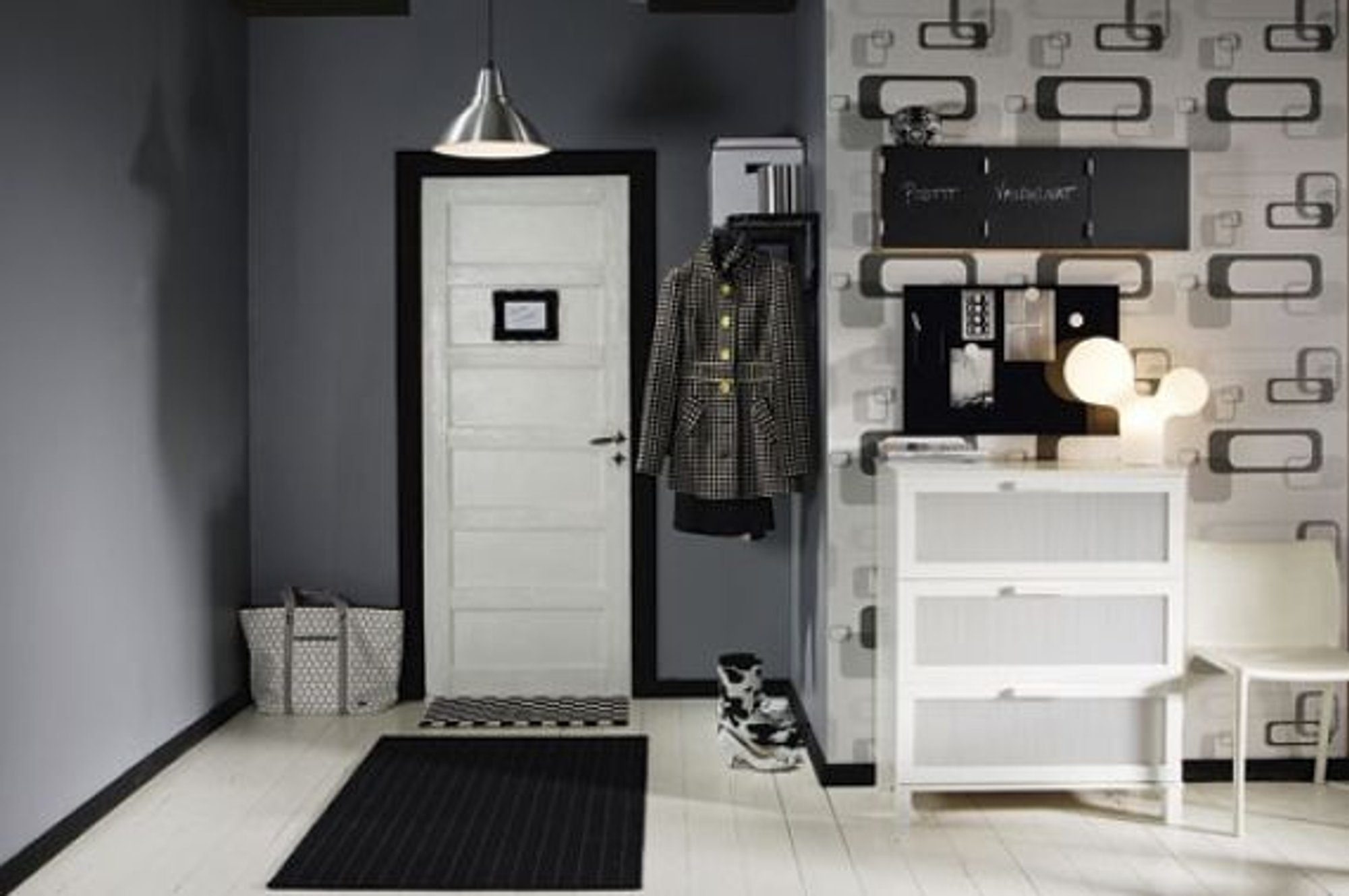 Koridorius keičia spalvas - Delfi gyvenimas