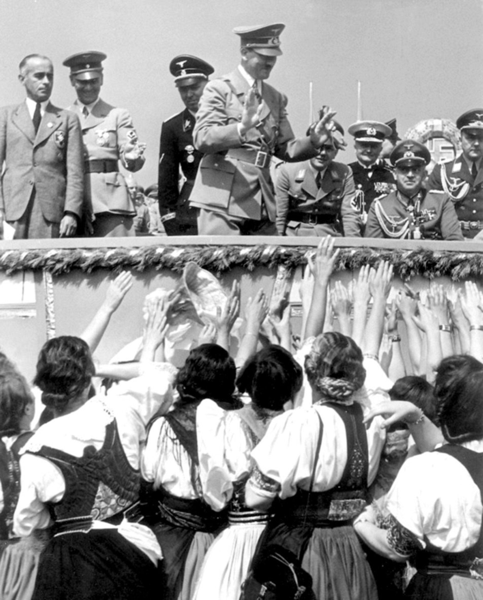 Hitlerio furijos, pražudžiusios tūkstančius žmonių - Delfi