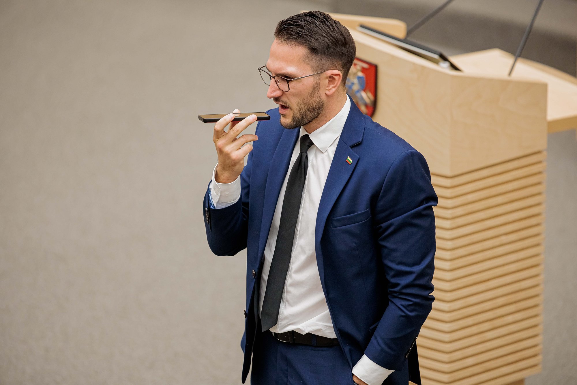 Laiškų siuntėjams Neimantas siūlo kreiptis į gydytoją - Delfi