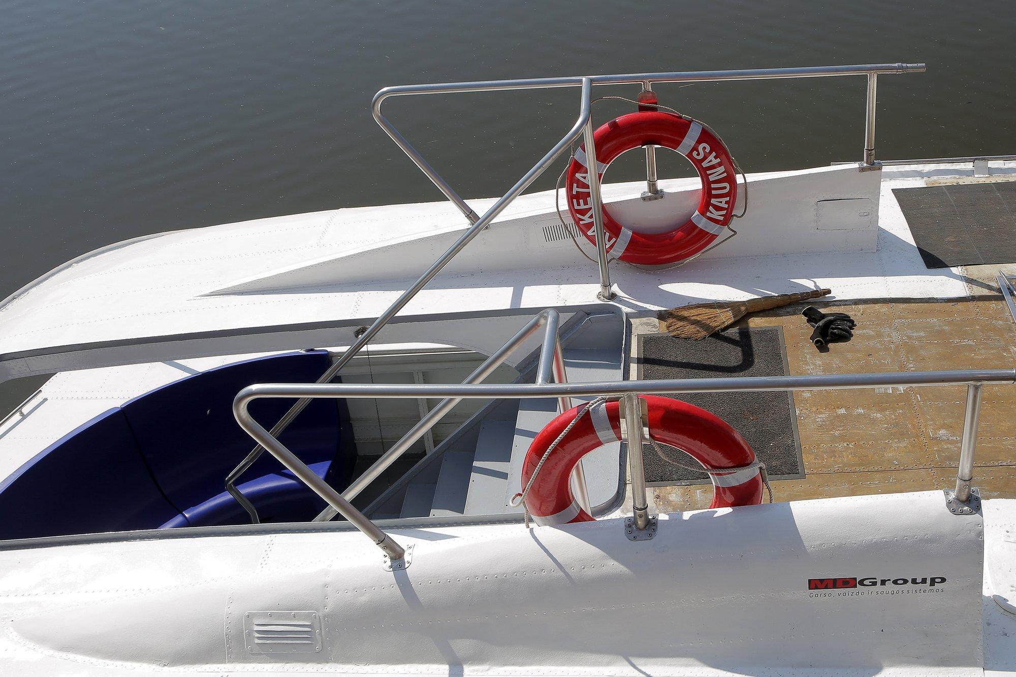 Dėl nusekusio vandens lygio Nemune savaitgalį stabdomi laivo „Raketa ...